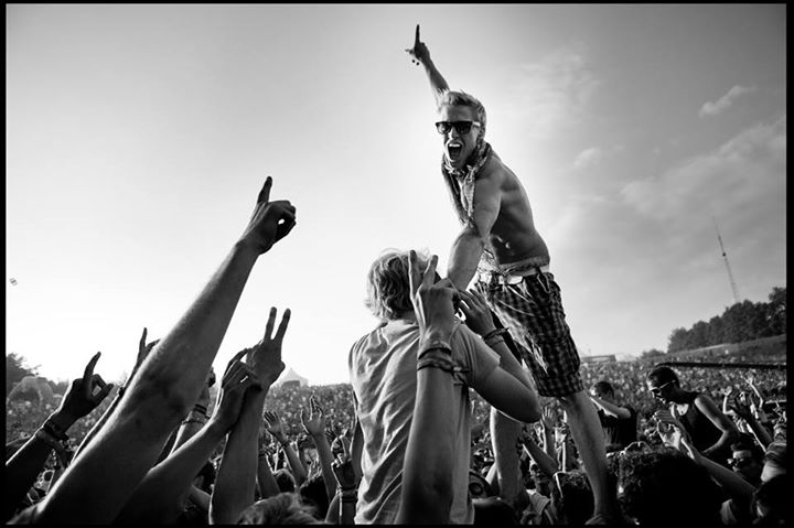 10 Signs You're A Freeloader At Every Festival