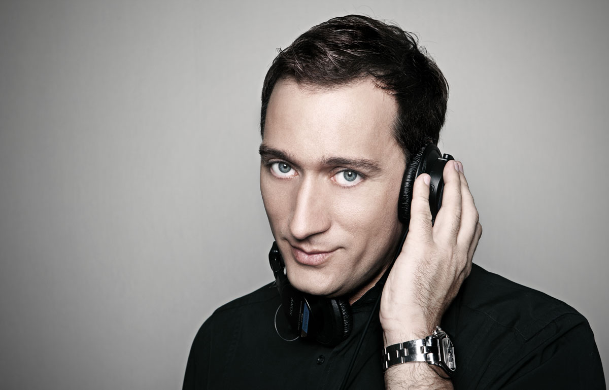 PvD Hospitalized After Near-Fatal Fall From Stage At ASOT Festival ...