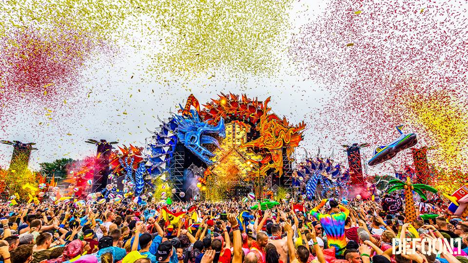 Watch : Dragons, Lasers & Fireworks At The Defqon. 1 Endshow - Sherpa Land
