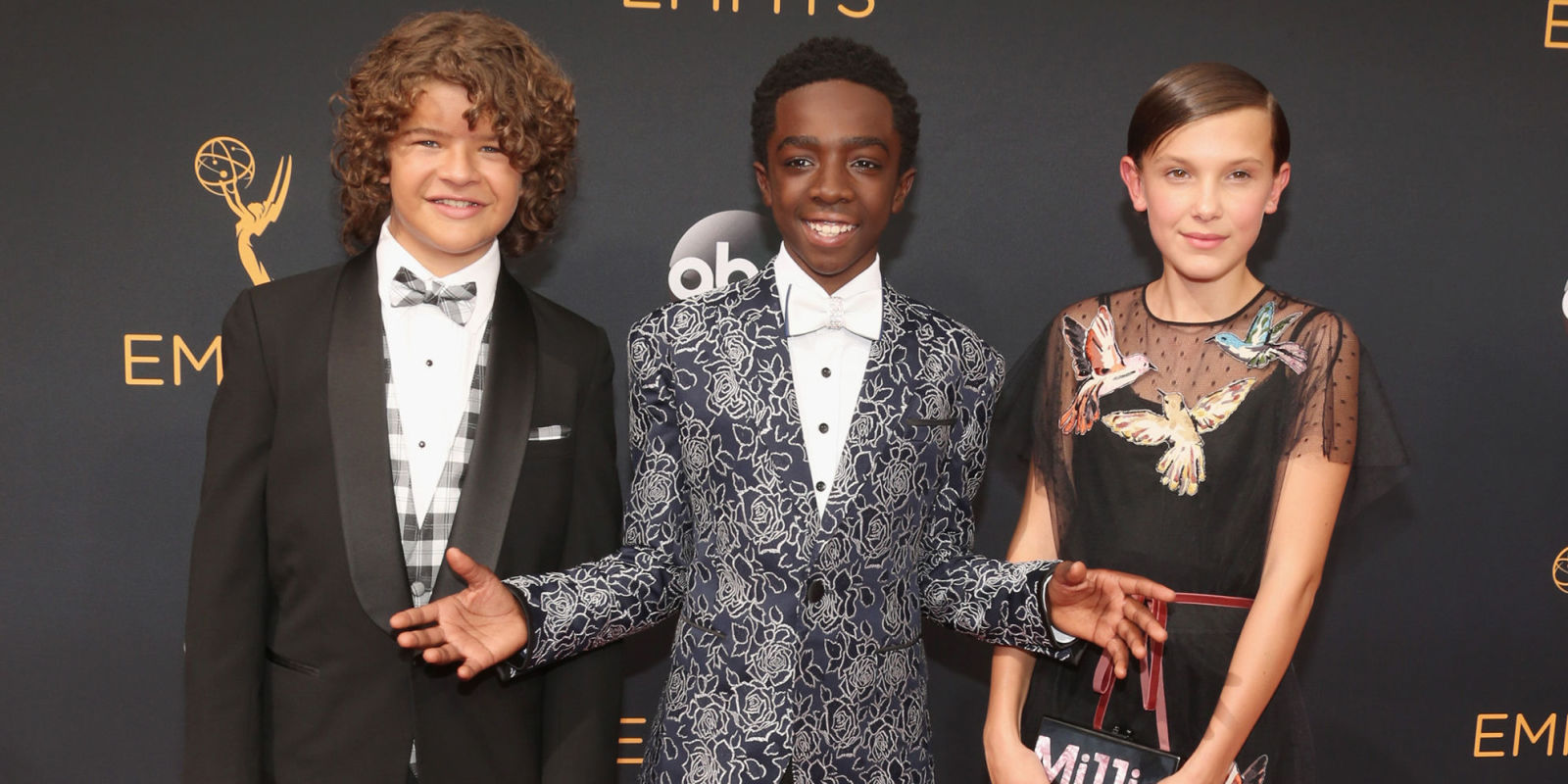 The Stranger Things Trio Opened The Emmys With 'Uptown Funk'! - Sherpa Land