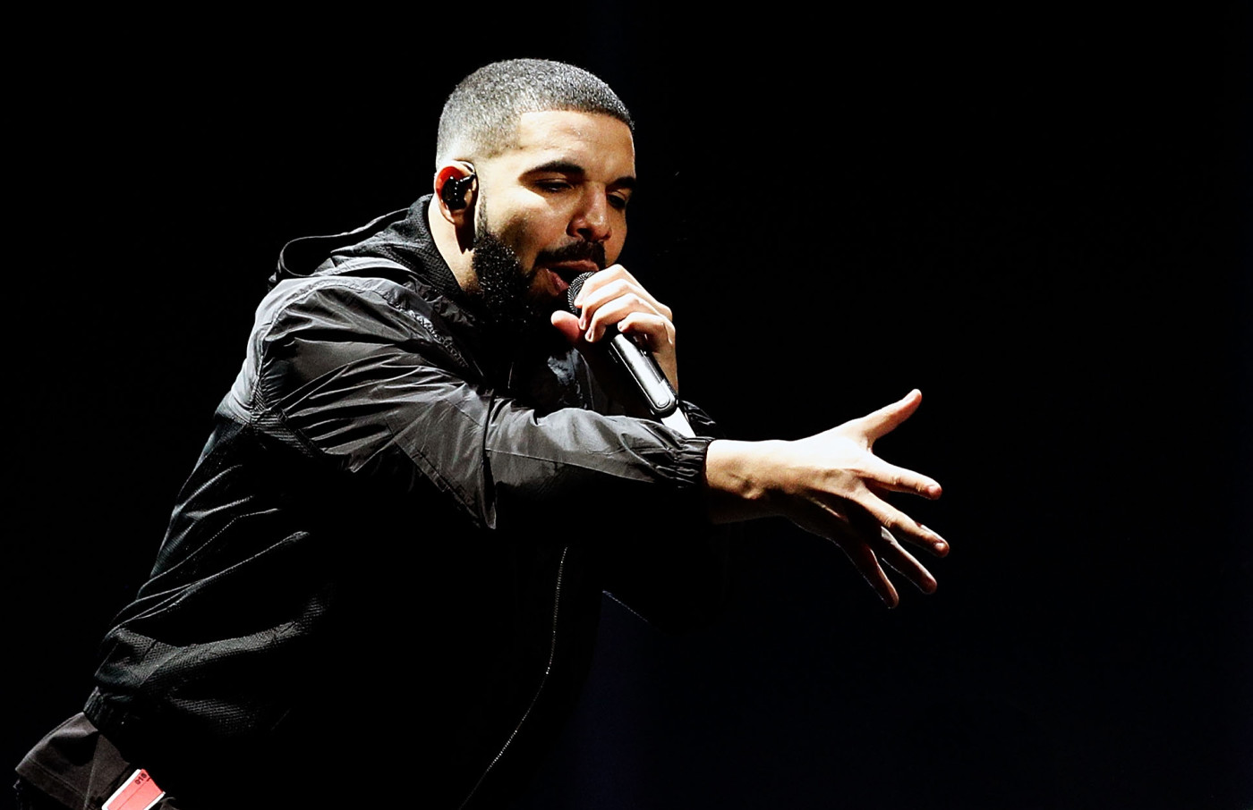 Tyler The Creator Paid Drake $1 Million, Just To Get Booed off the stage!
