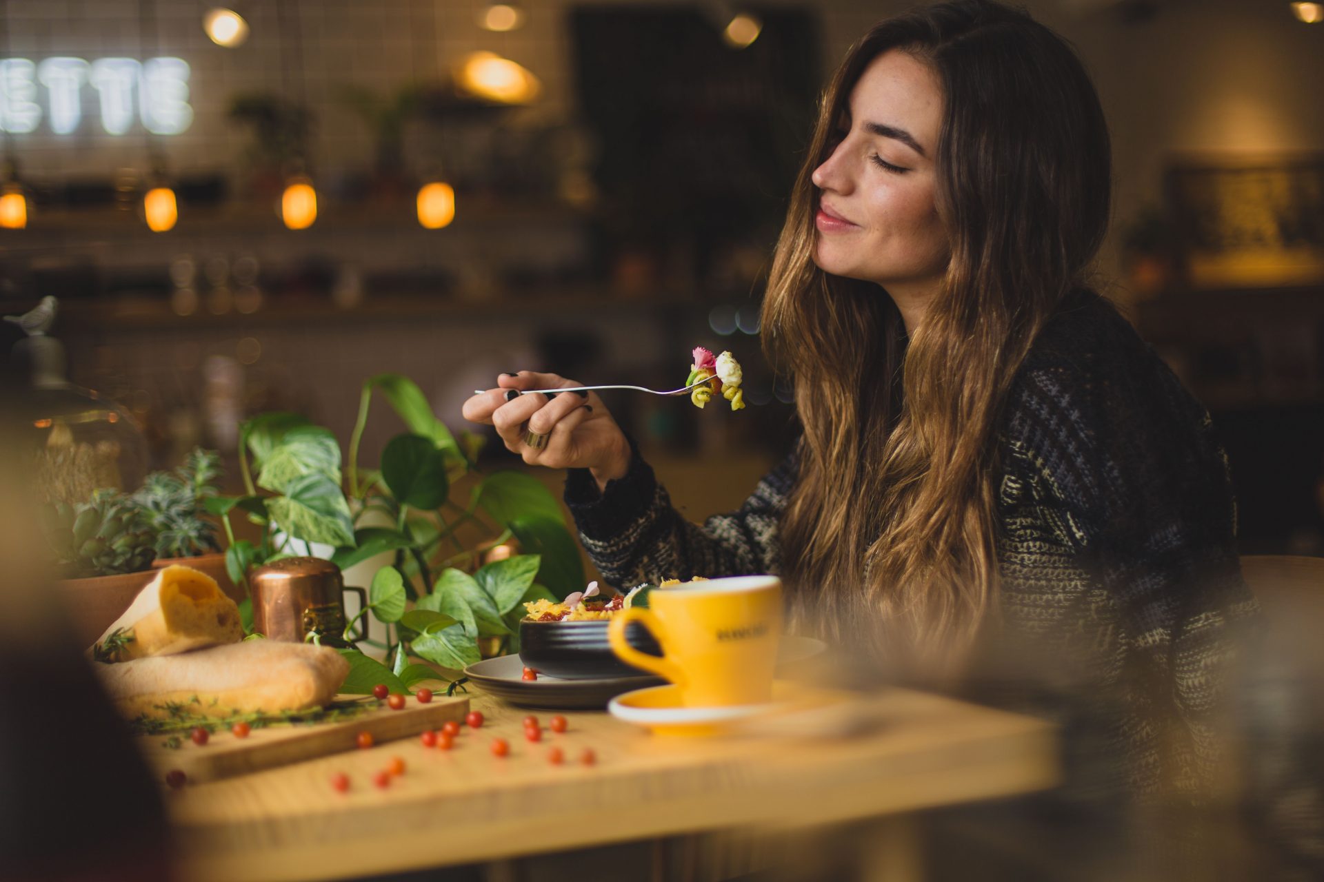 The Difference Between Body Dysmorphic Disorder And Eating Disorders ...